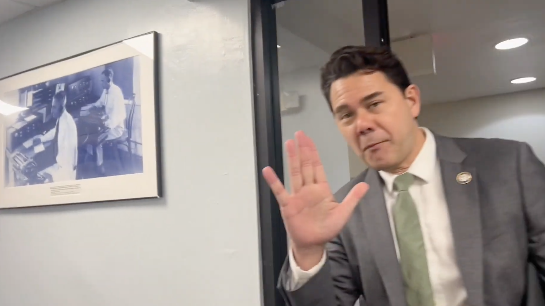 Folks line up to fill Miami commission District 2 seat after Ken ...